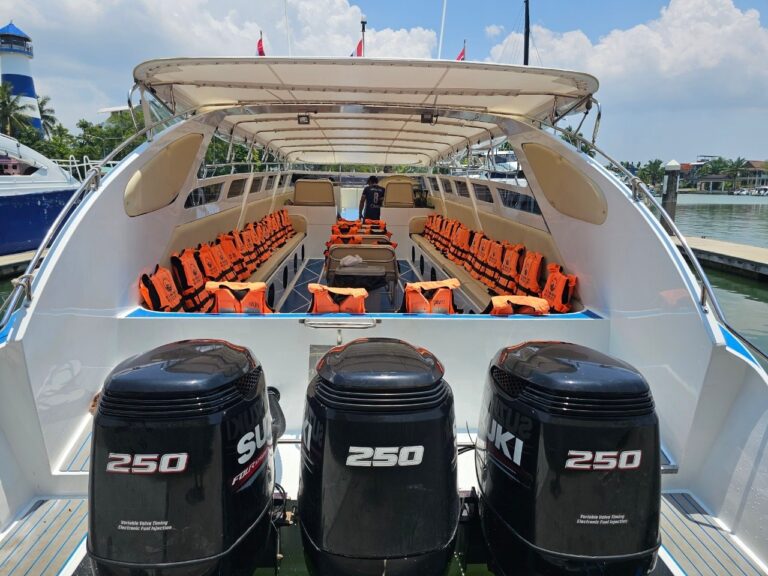 Boat 3 Engines – Phuketcharterspeedboat